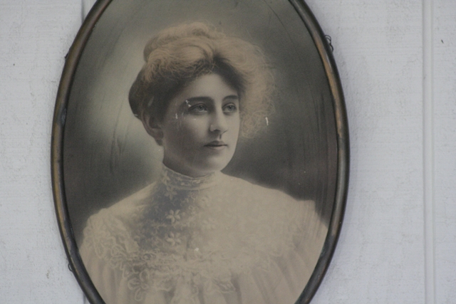 Family Portraits: What Clothing Can Tell You – In the Vintage Kitchen ...