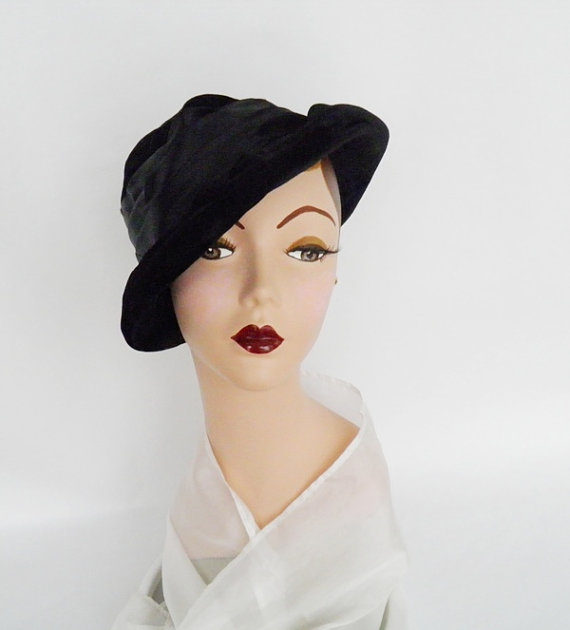 Classic Style – A Glamorous Conversation with The Vintage Hat Shop – In ...