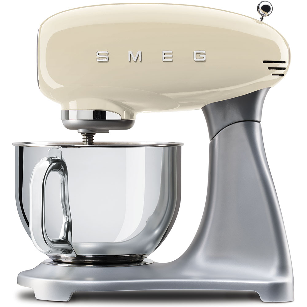 smeg mixer – In the Vintage Kitchen: Where History Comes To Eat
