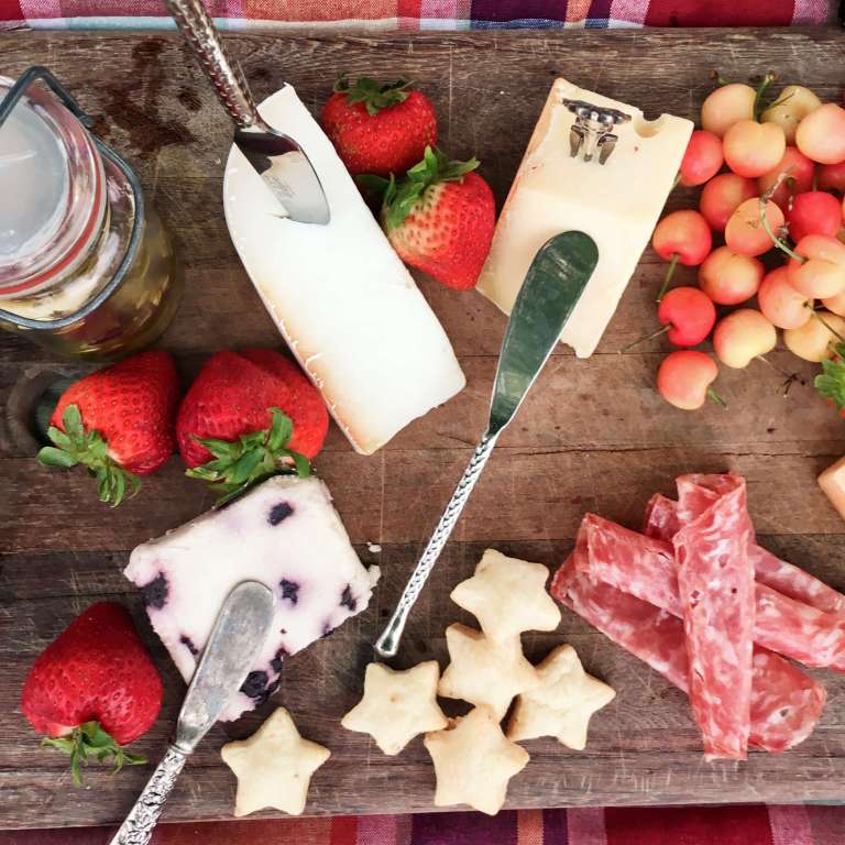The Art of the Vintage Picnic – In the Vintage Kitchen: Where History ...