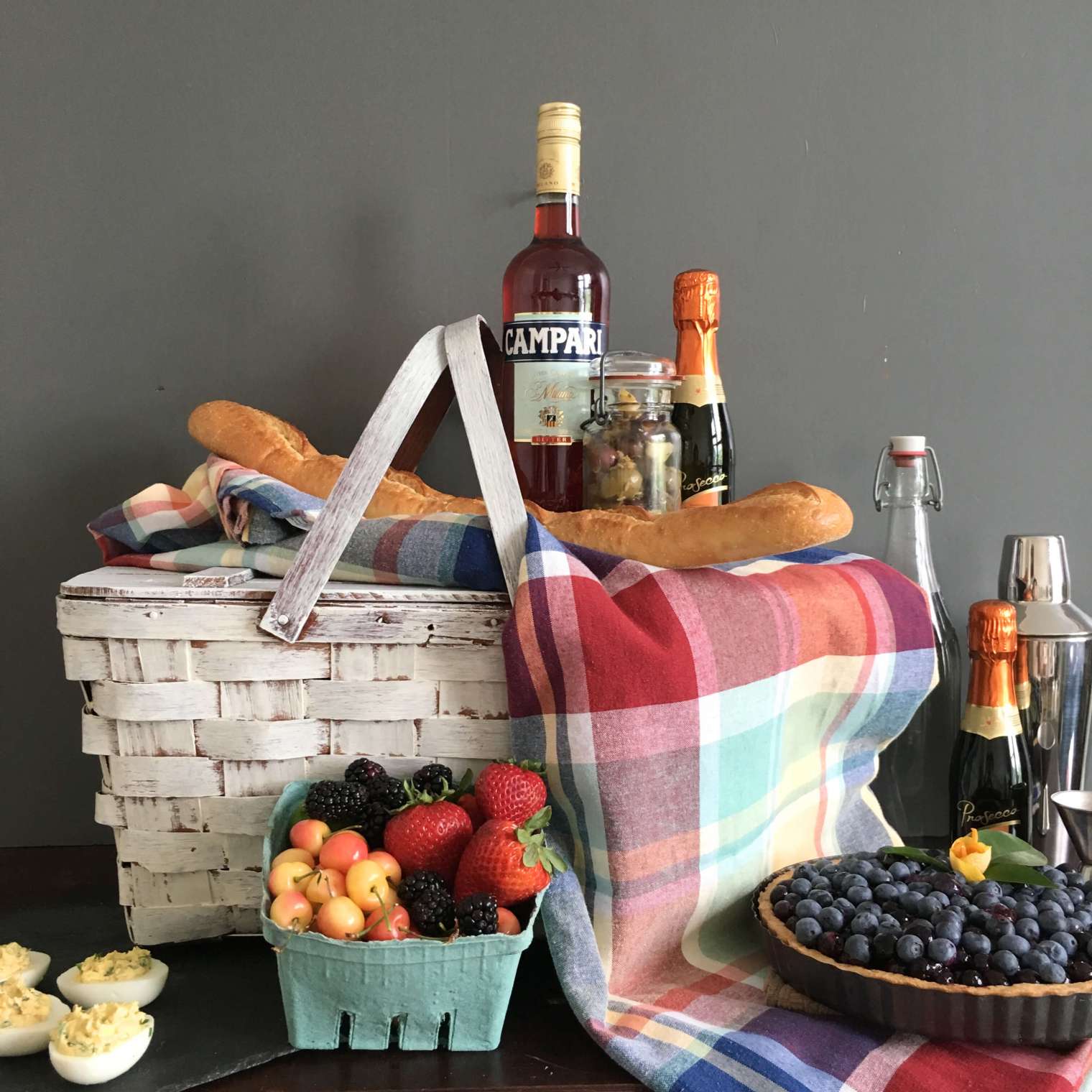 The Art of the Vintage Picnic – In the Vintage Kitchen: Where History ...