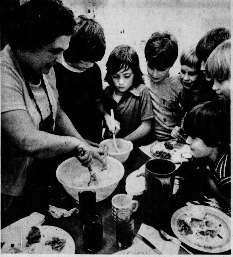 Back to School: 31 Photographs of 20th Century Cooking Classes – In the ...