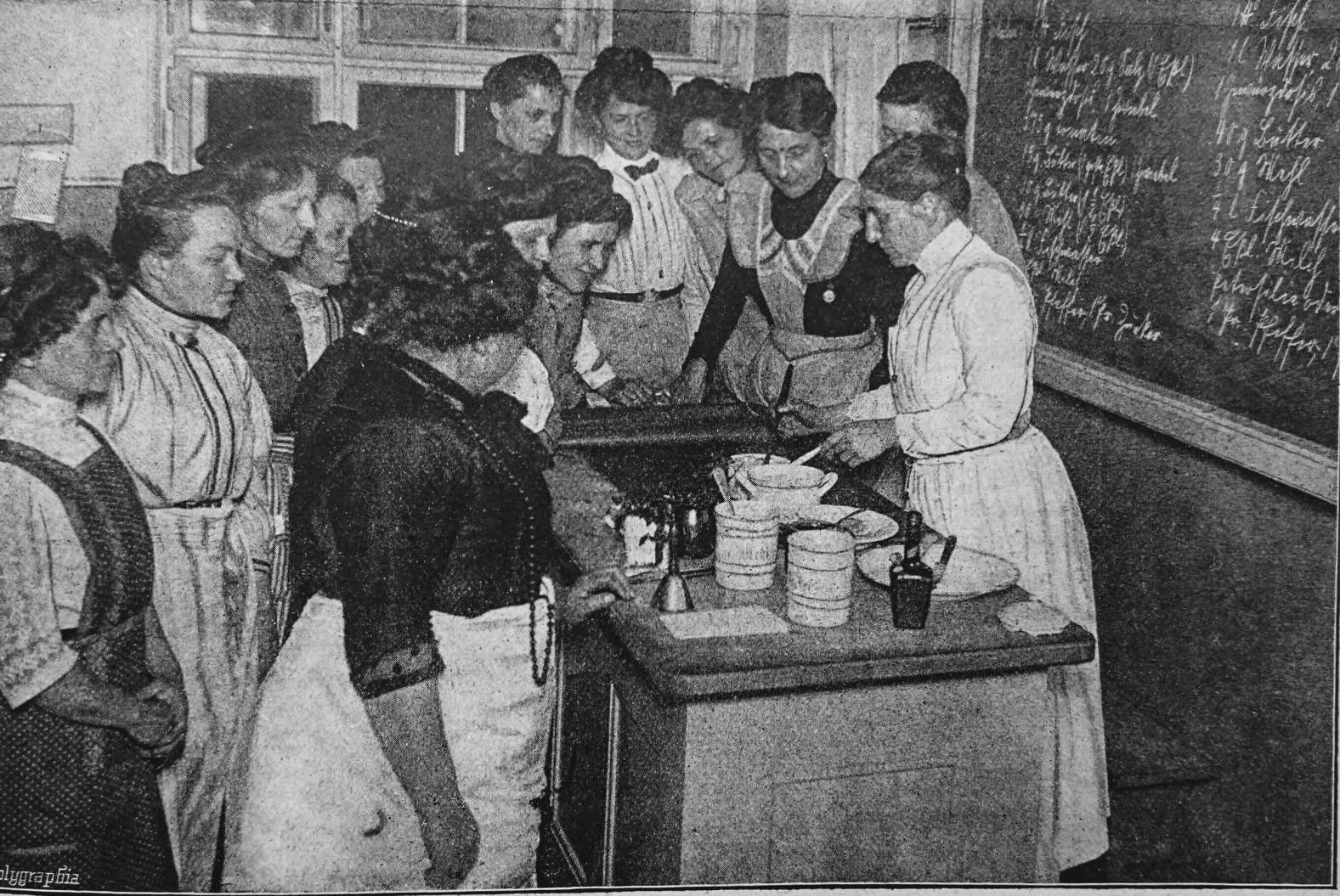 Back to School: 31 Photographs of 20th Century Cooking Classes – In the ...